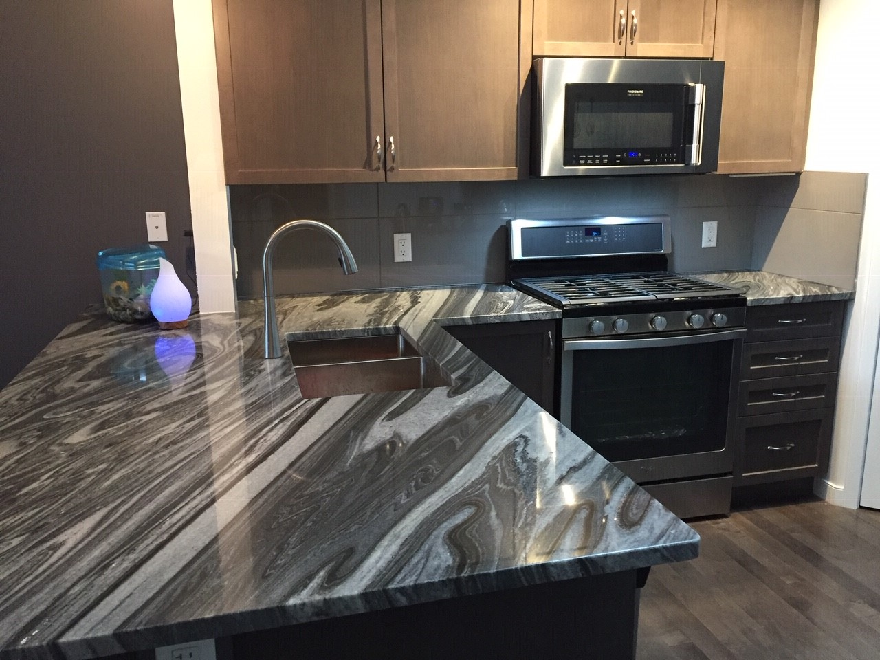 Silkstone & Granite | Kitchen Counter Granite Stone Suppliers